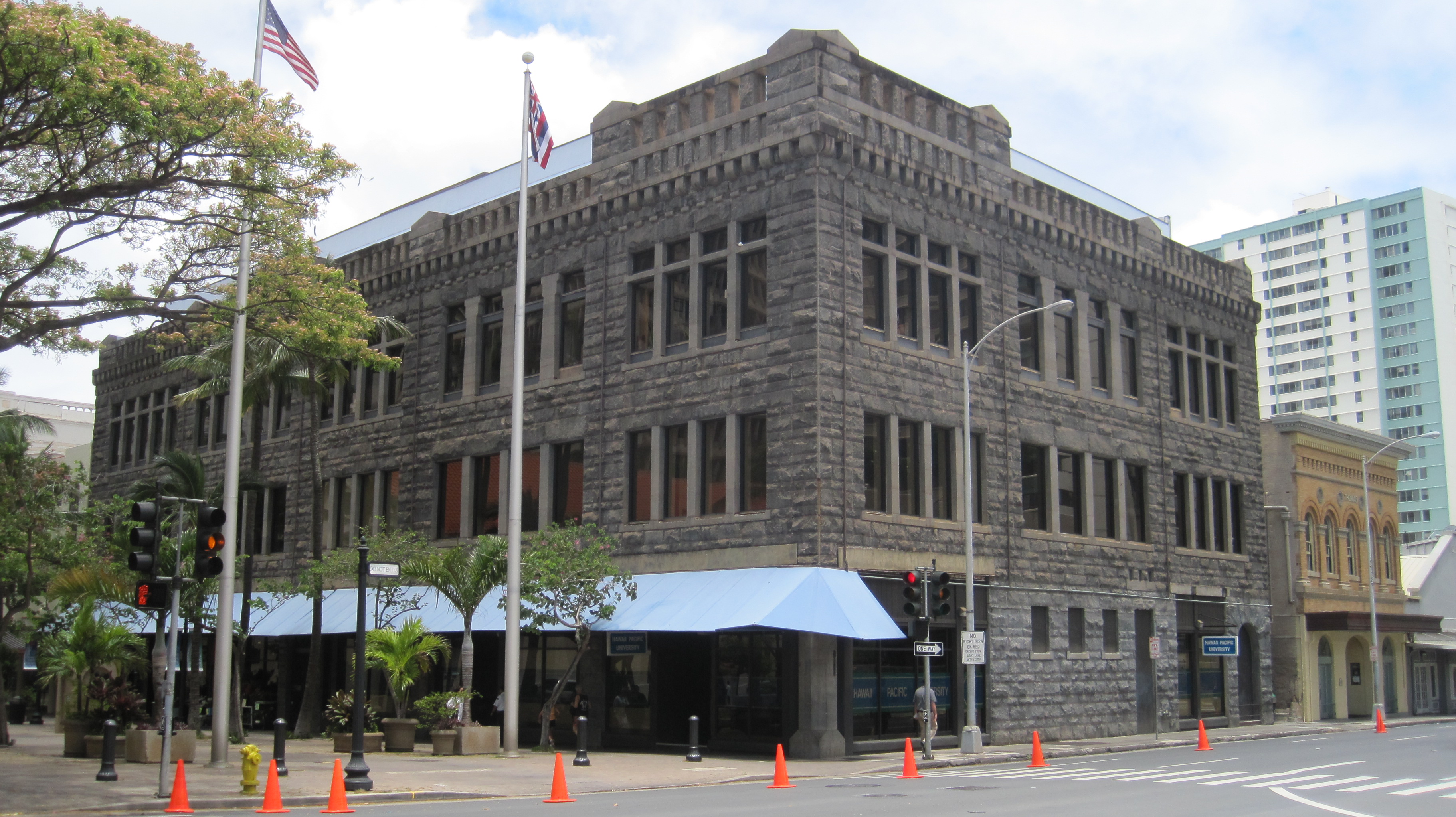 University of Hawaii West Oahu