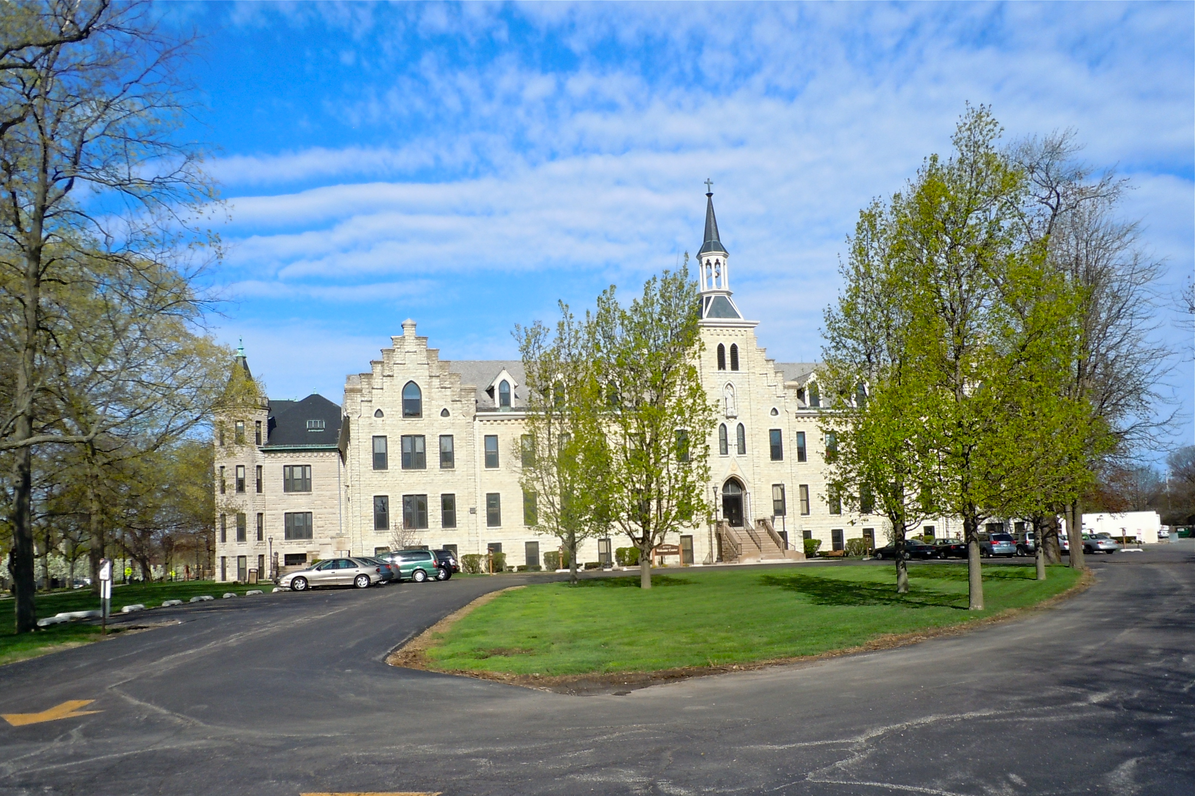 Colleges in Naperville, Illinois and Colleges near Naperville